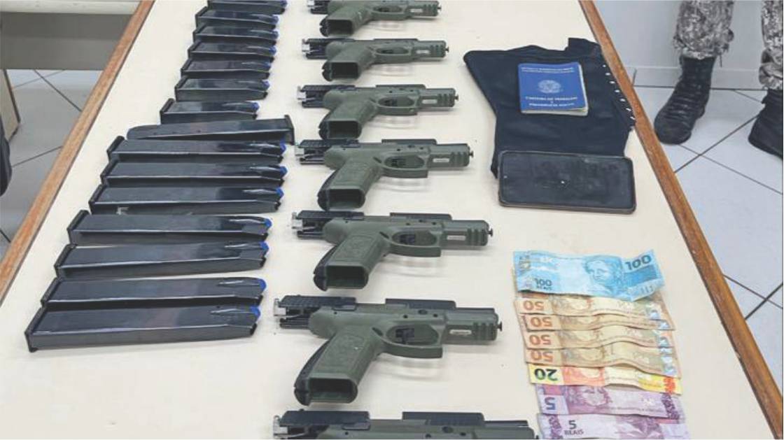Mulher é Presa Em Ação Na Ponte Da Amizade Com 8 Pistolas E 16